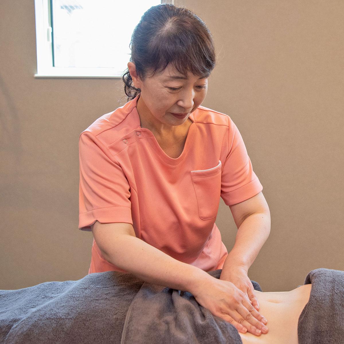 腸もみ＆栄養腸活 | studio Nilufa